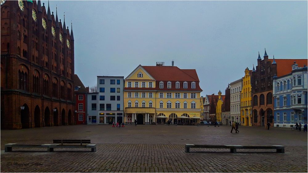 Der Alte Markt - Das Herz der Hansestadt Stralsund Foto & Bild ...