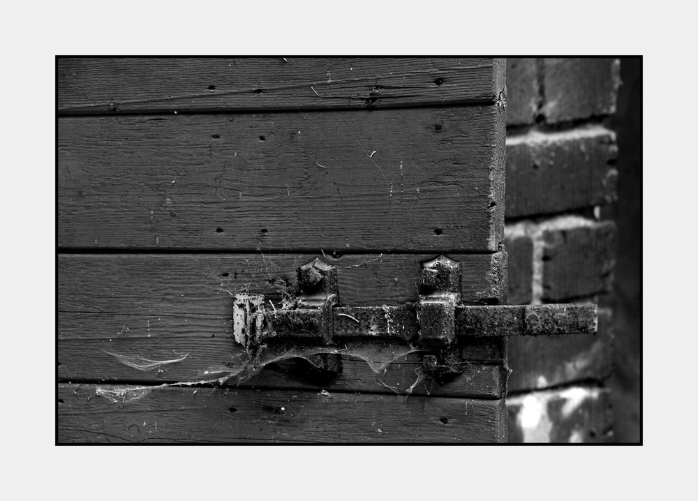 Der alte Riegel ... Foto & Bild | stillleben, zufällige arrangements ...