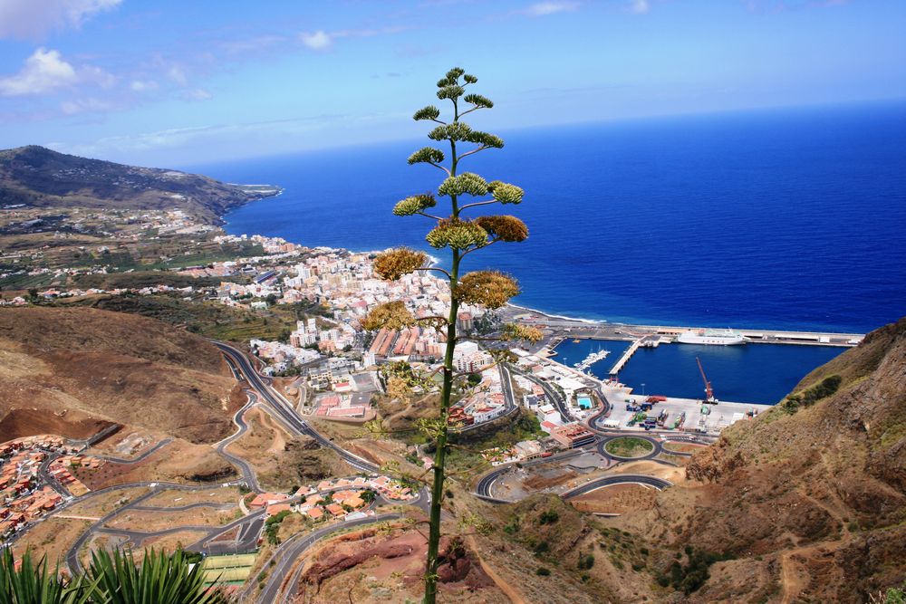 Der andere Blick auf die Inselhauptstadt Foto & Bild | europe, canary ...