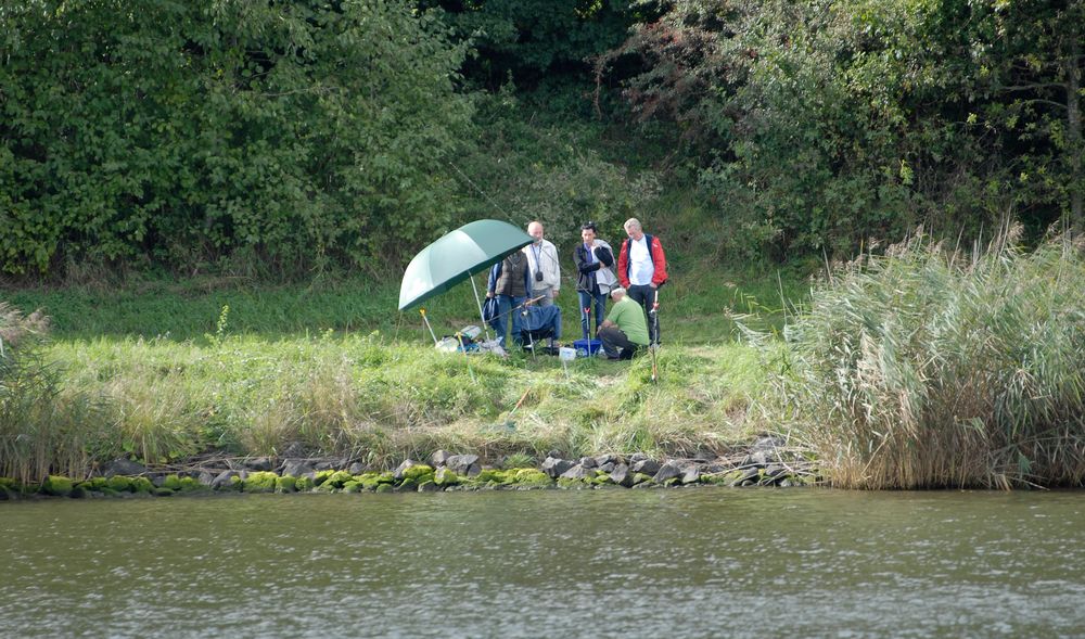Der Angler Foto & Bild | outdoor, menschen, erwachsene Bilder auf ...