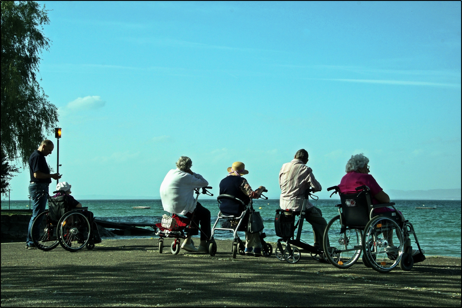 Der Ausflug Foto & Bild | erwachsene menschen, landschaft, bach, fluss ...