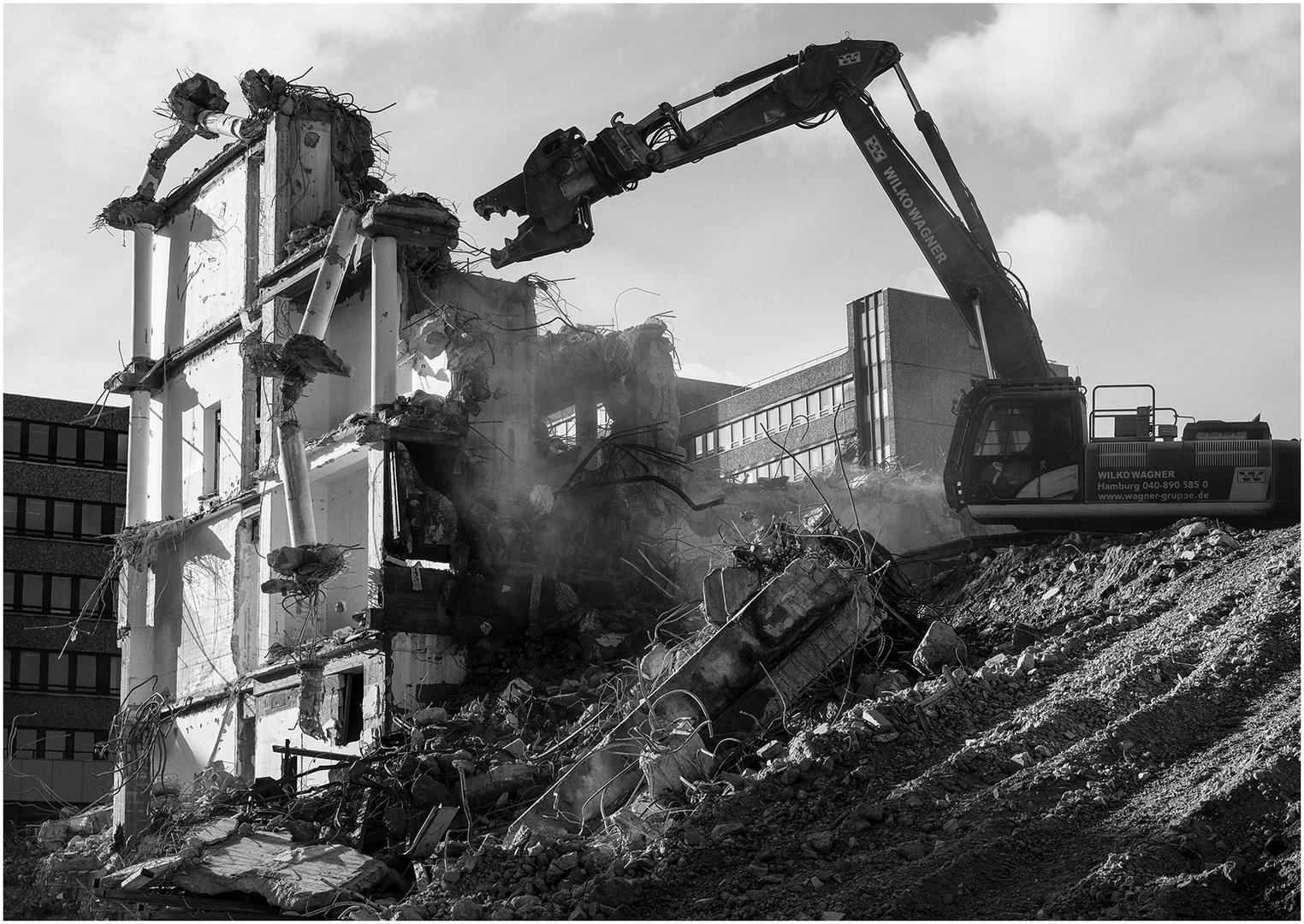 Der Beißer Foto & Bild | hamburg, monochrom, schwarzweiß Bilder auf ...