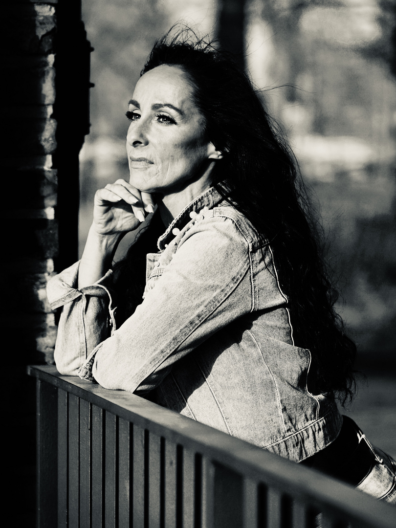 Der Blick nach vorne Foto & Bild | portrait, portrait frauen, outdoor ... Der Blick nach vorne Foto & Bild | portrait, portrait frauen, outdoor ...