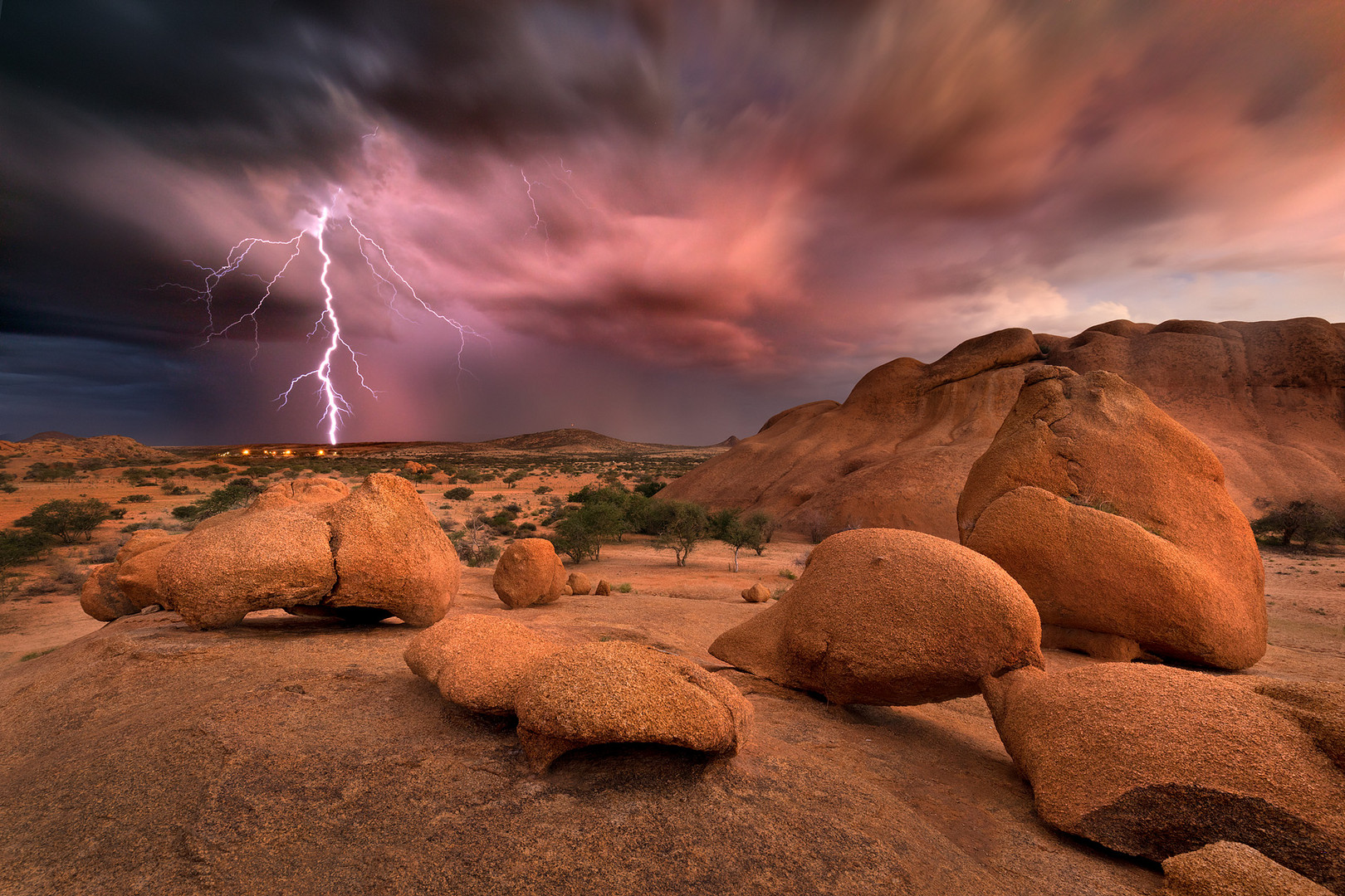 Der Blitz Foto & Bild | wolken, nacht, himmel Bilder auf fotocommunity