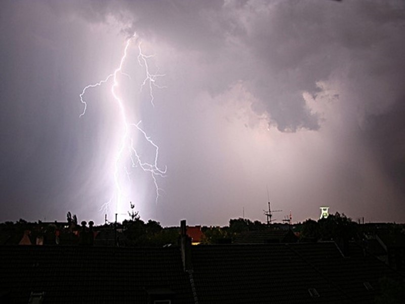 Der Blitz Foto & Bild | naturereignisse, die elemente, natur Bilder auf ...