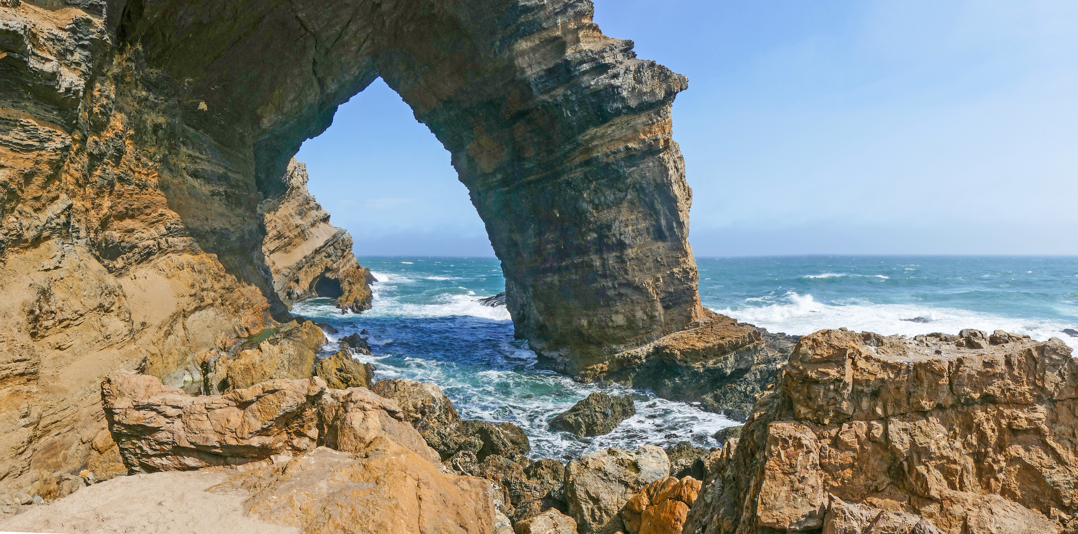 Der Bogenfels im Sperrgebiet in Namibia Foto & Bild | africa, southern ...