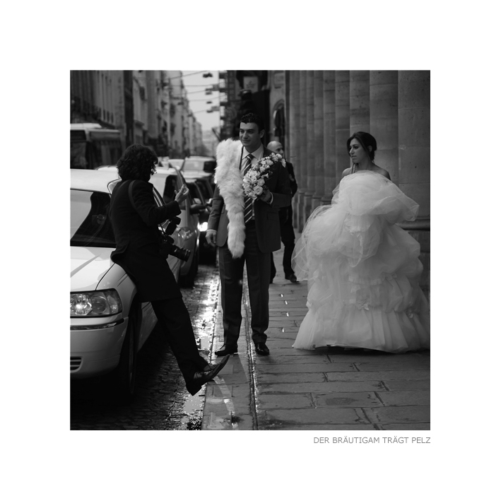DER BRÄUTIGAM "TRÄGT" PELZ Foto & Bild | streetfotografie mit menschen, street: spontane ...