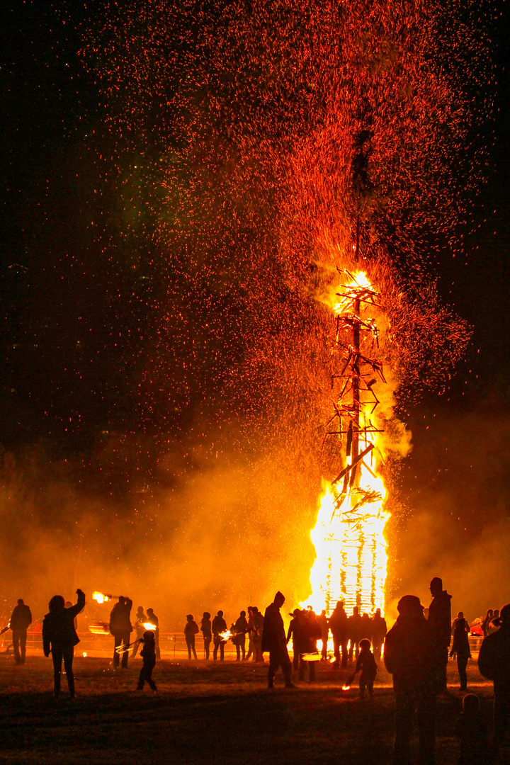 ...der brennende Funken in Schruns... Foto & Bild | world, schnee ...