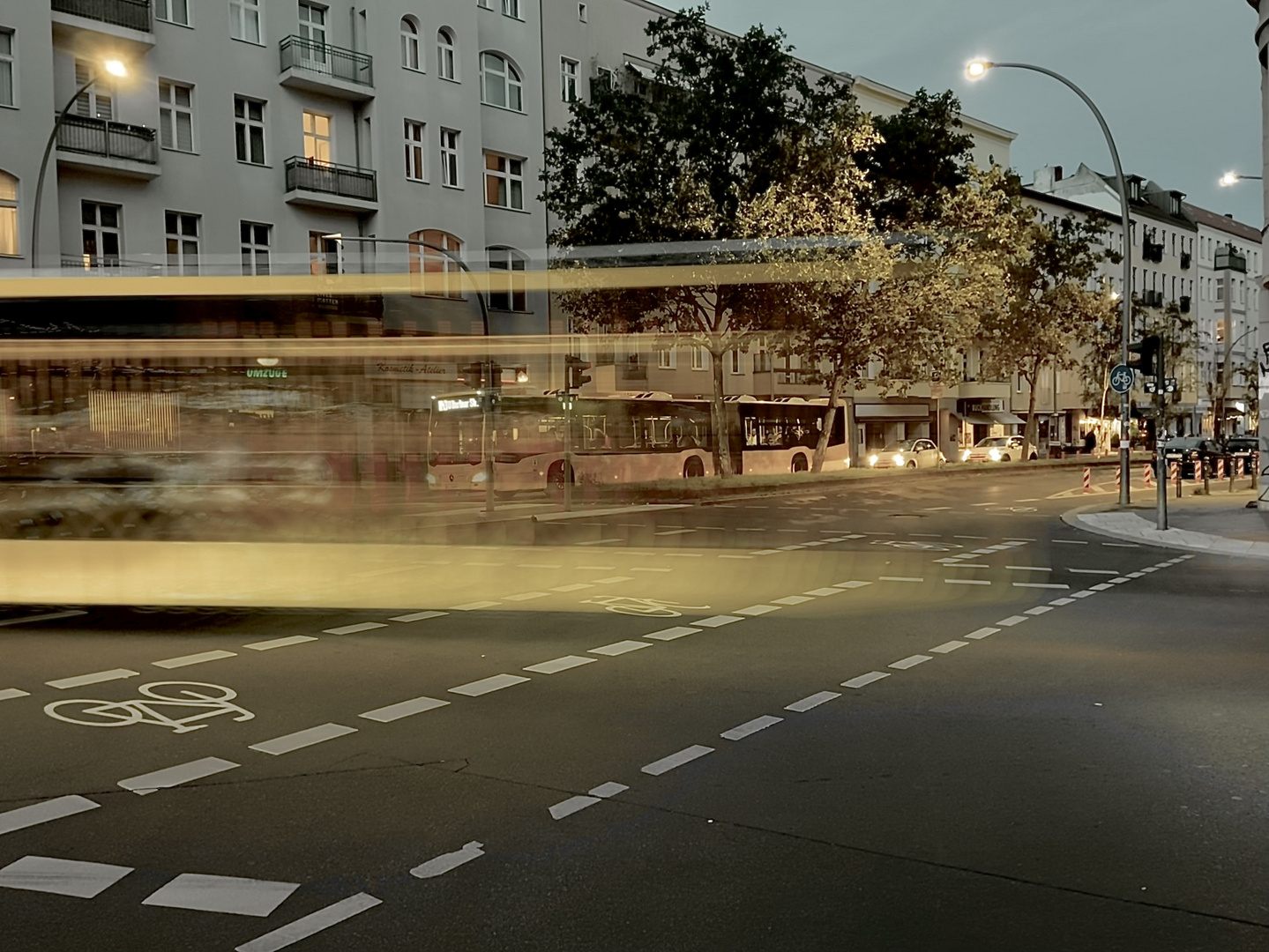 Der Bus Foto & Bild | street, digiart, langzeitbelichtung Bilder auf ...