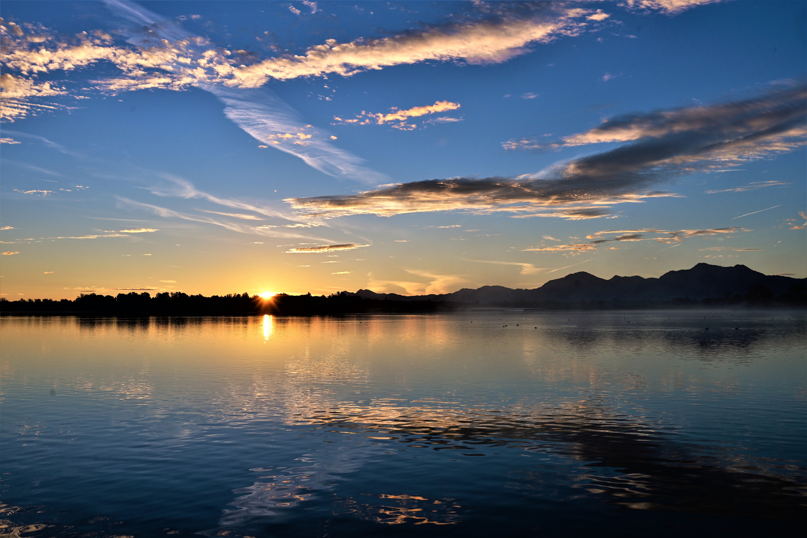 Der Chiemsee Foto & Bild | wasser, sonnenaufgang, wolken Bilder auf fotocommunity