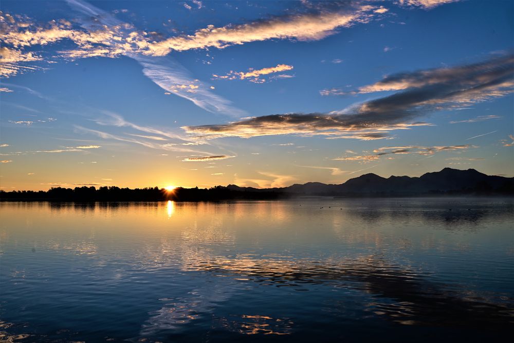 Der Chiemsee Foto & Bild | wasser, sonnenaufgang, wolken Bilder auf fotocommunity