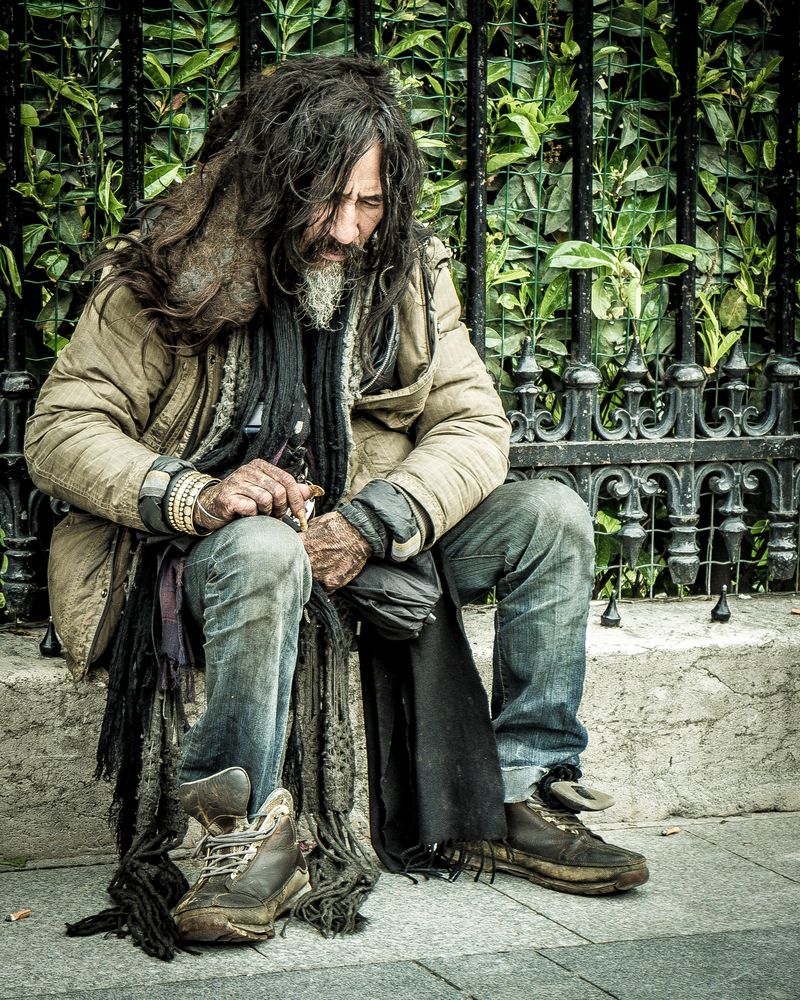 Der Clochard Foto & Bild | erwachsene menschen, mann, paris Bilder auf ...