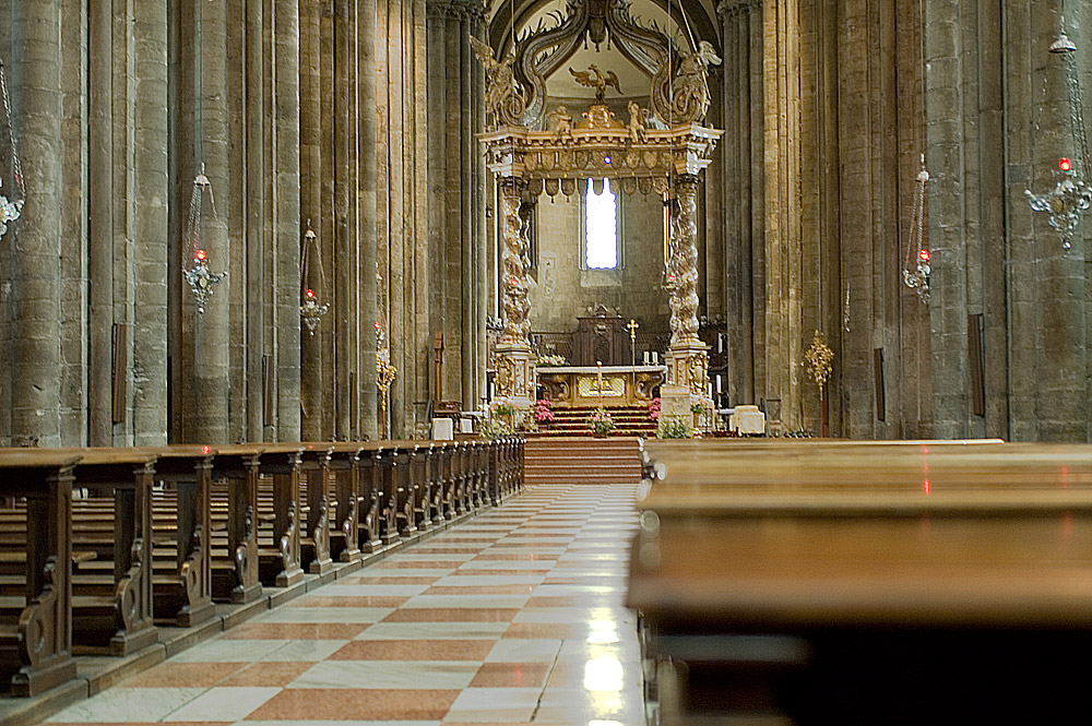 Der Dom in Trento von Innen Reload Foto & Bild | architektur, sakralbauten, innenansichten ...