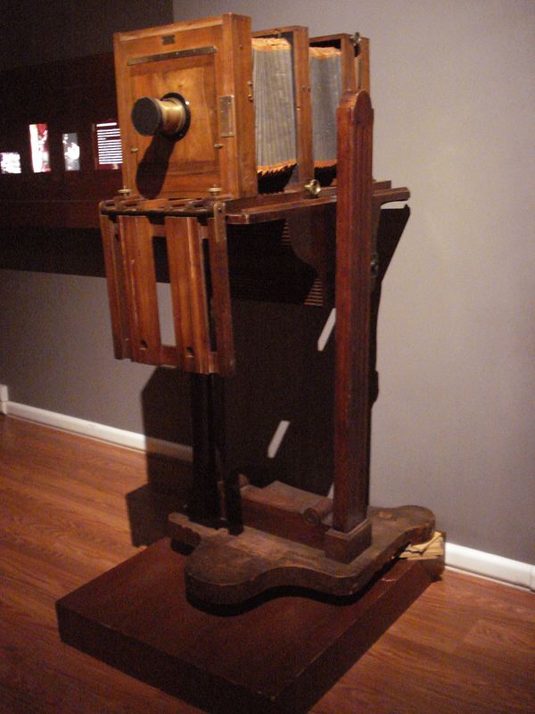 Der erste Fotoapparat Foto & Bild | industrie und technik, historische ...