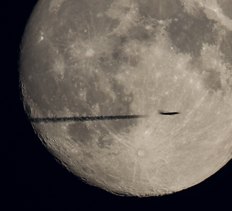 Der Flug zum Mond Foto & Bild | mondaufnahmen, himmel & universum, mond ...
