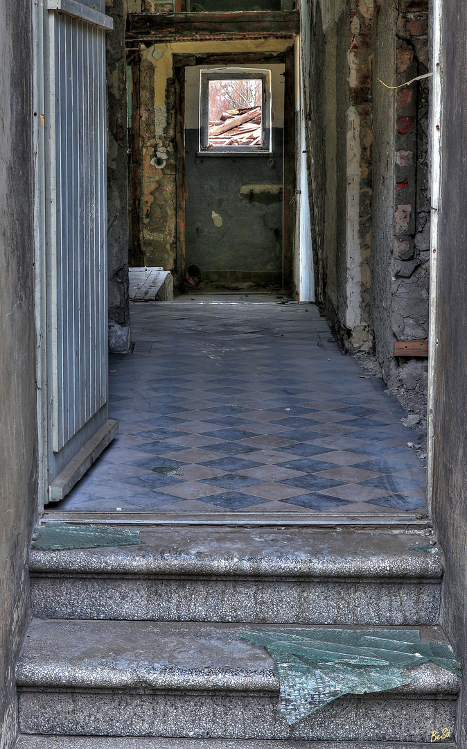 Der Flur..... Foto & Bild | fotos, spezial, marode Bilder auf fotocommunity