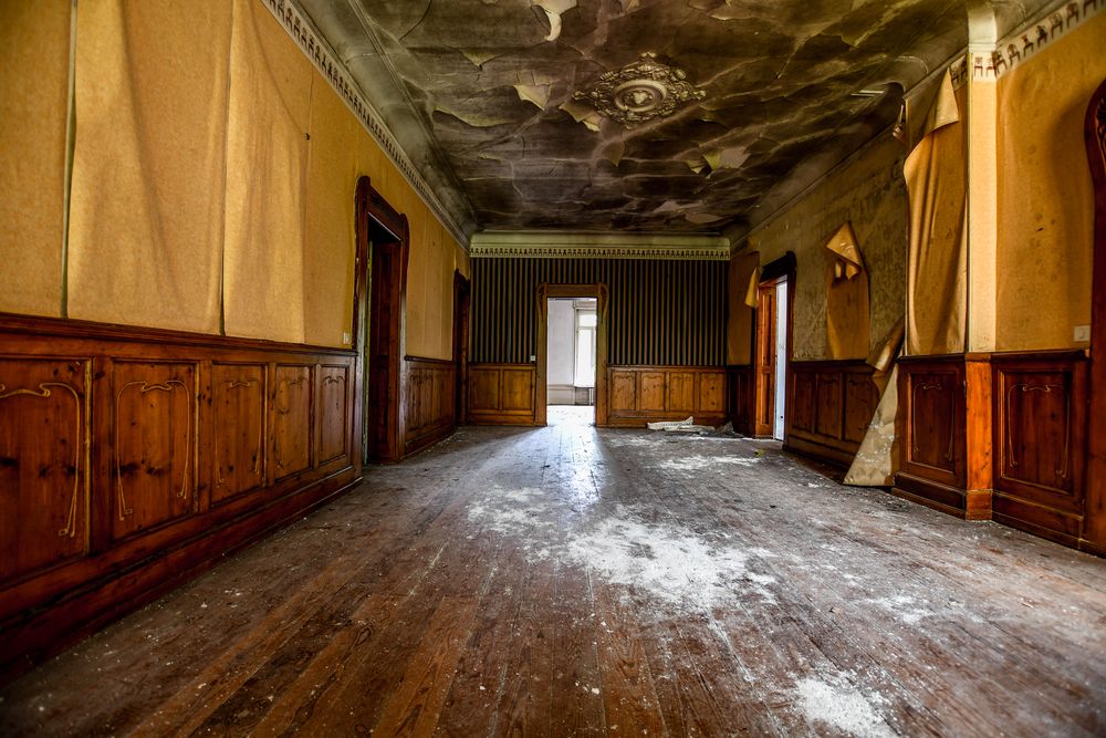 Der Flur Foto & Bild | spezial, marode, marodes Bilder auf fotocommunity