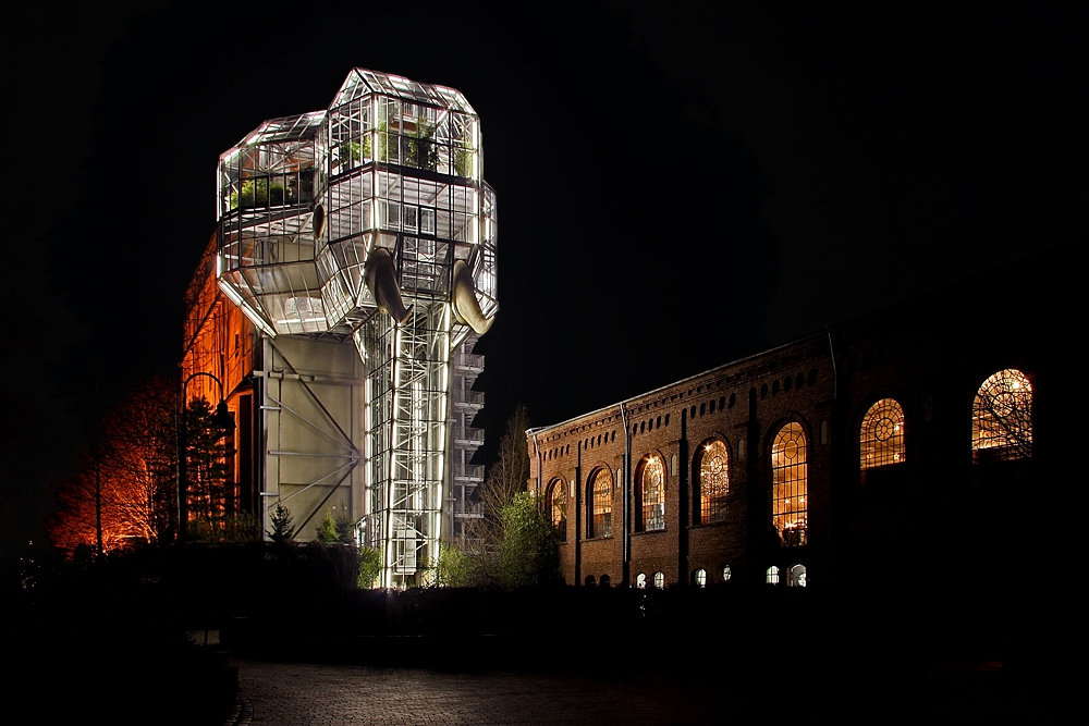 Der Gläserne Elefant in Hamm III -Reload- Foto & Bild | architektur, architektur bei nacht, hamm ...