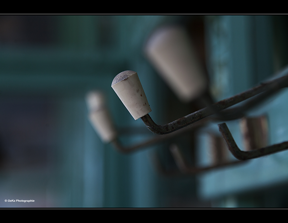 der Haken an der Sache Foto & Bild | marodes, marode, architektur ...