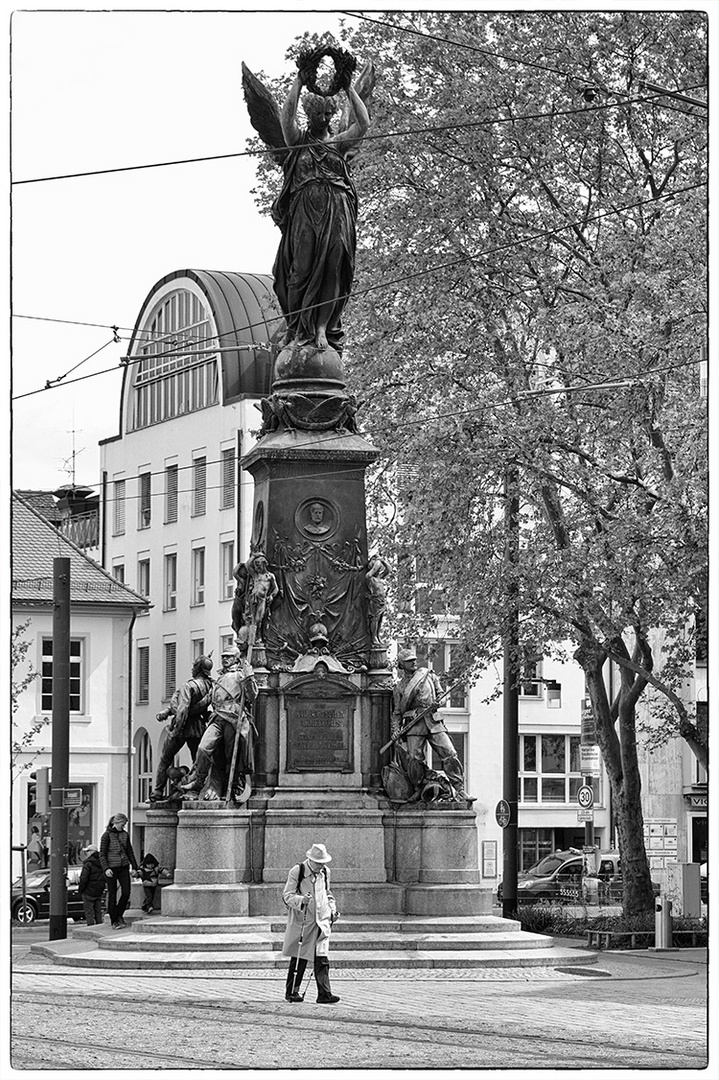 Der Held Foto & Bild | architektur, erwachsene menschen, deutschland ...