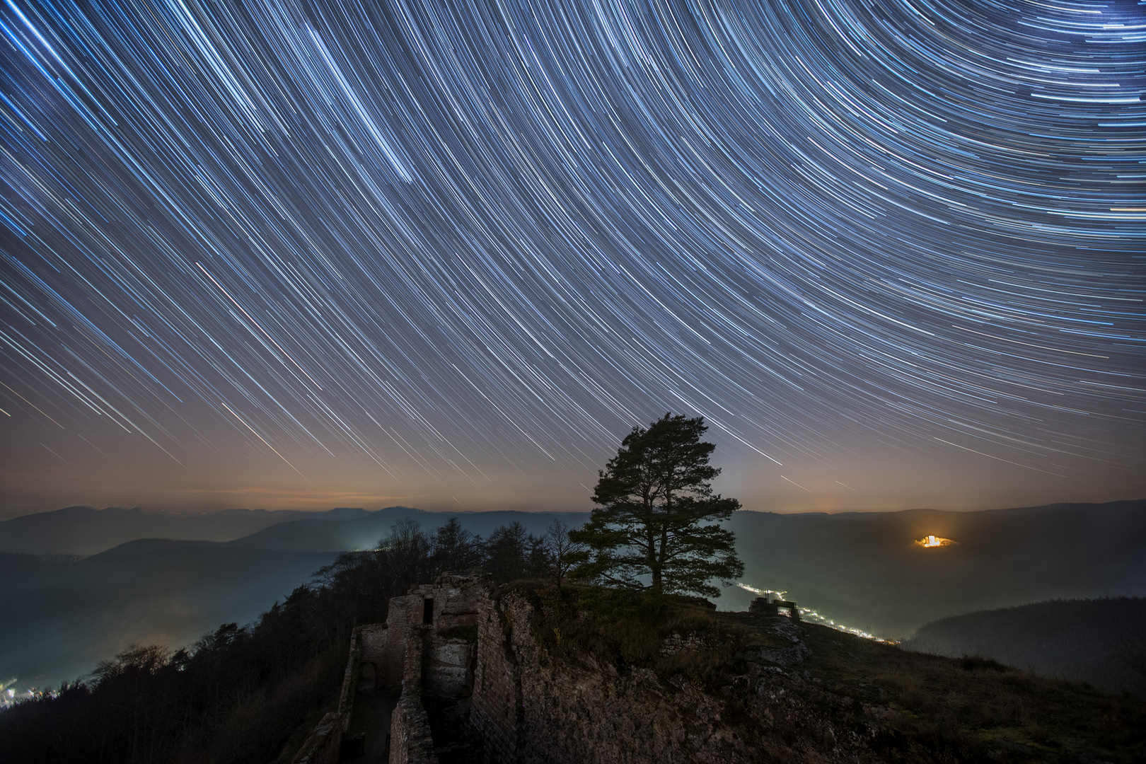 der Himmel dreht sich Foto & Bild | natur, sterne, startrails Bilder ...