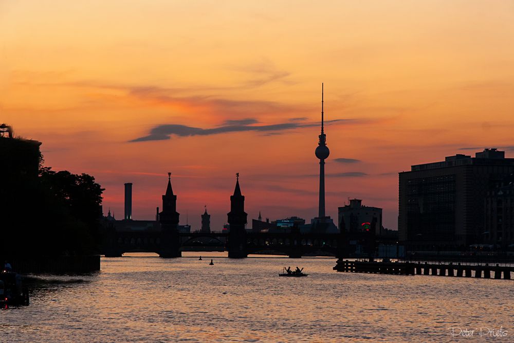 Der Himmel über Berlin Foto & Bild | sonnenuntergänge, himmel ...