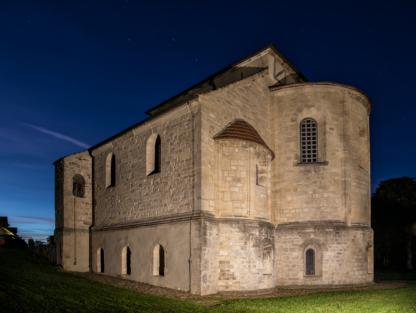 Der hohe Chor mit der darunter liegenden Krypta... Foto & Bild | architektur, deutschland ...