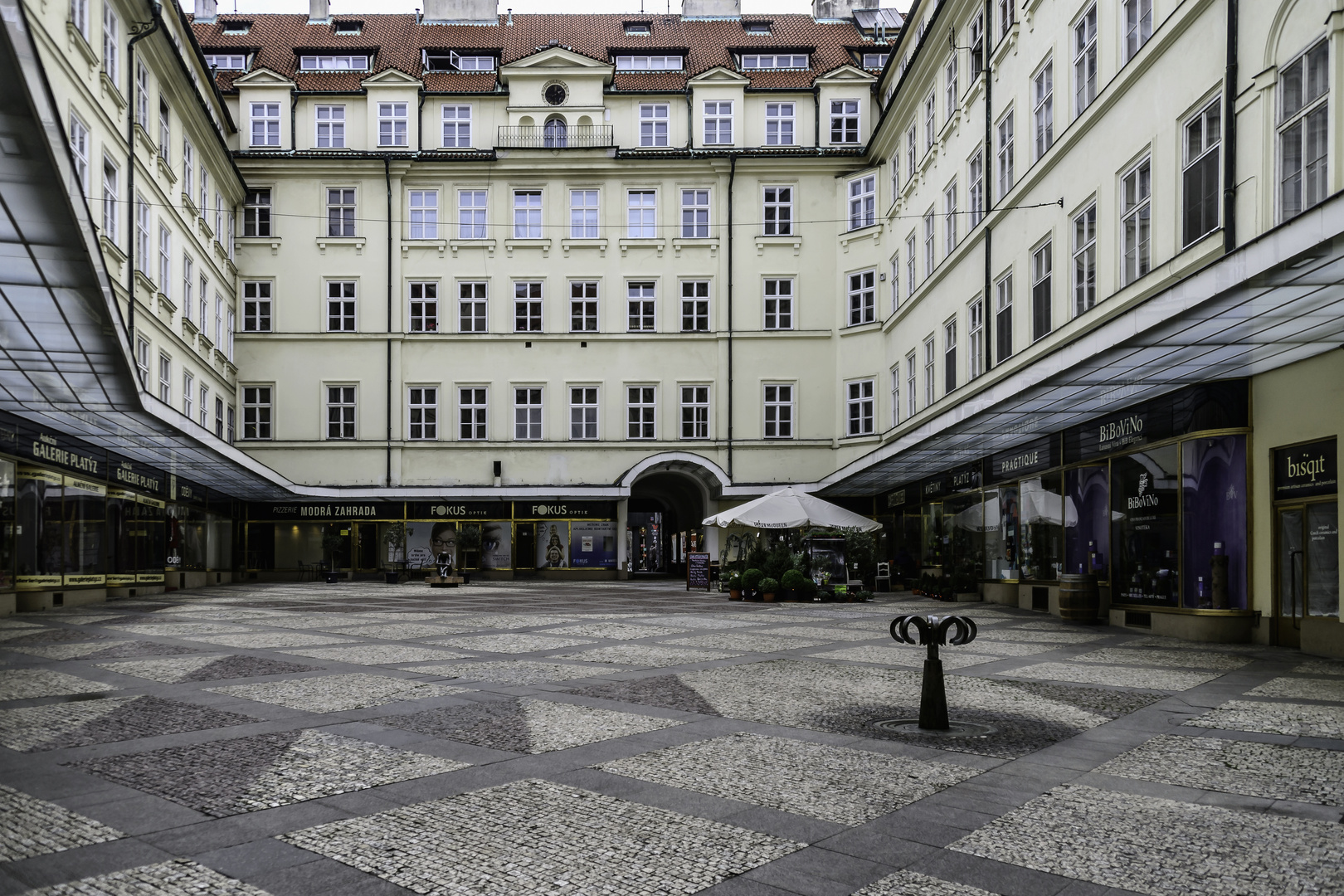 Der Innenhof der Flunder Foto & Bild | city, world, dokumentation ...