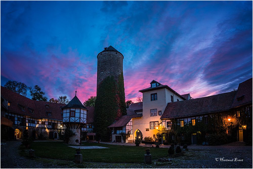 Der Innenhof der Westerburg. Foto & Bild | architektur, deutschland ...