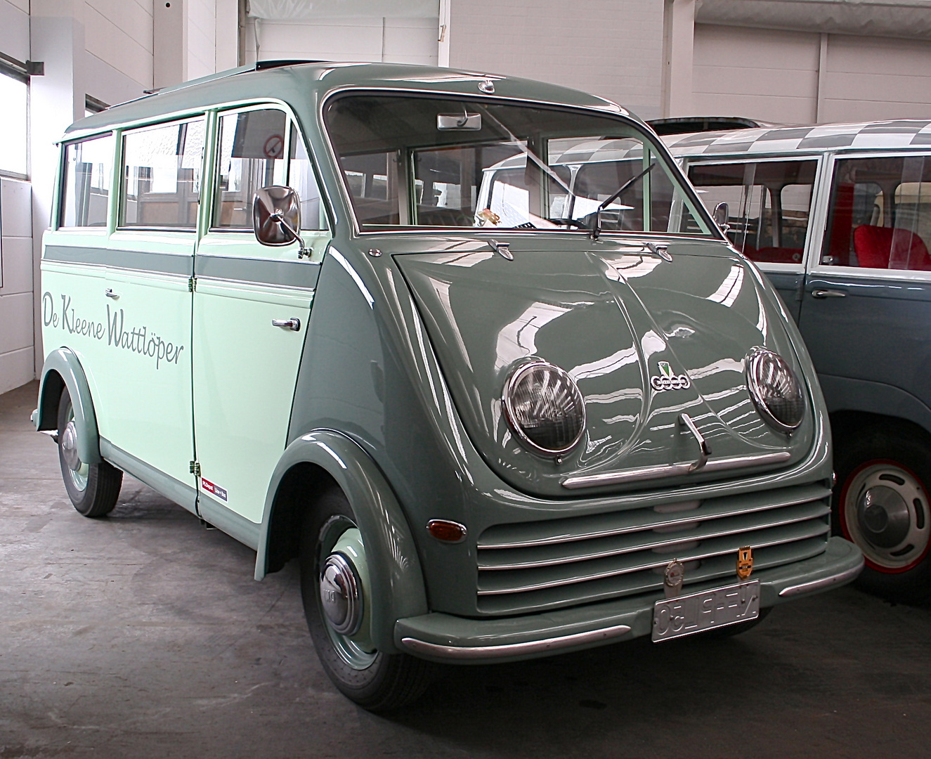 Der Kleinbus aus Düsseldorf Foto & Bild | autos & zweiräder, oldtimer ...