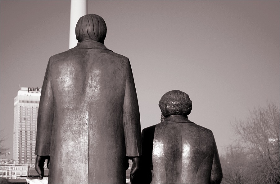 Der kleine und der große Genosse Foto & Bild | archiv digitalphoto, 04 ...