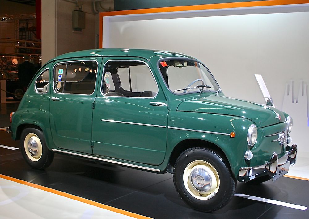 Der kleine Viertürer Foto & Bild | autos & zweiräder, oldtimer ...