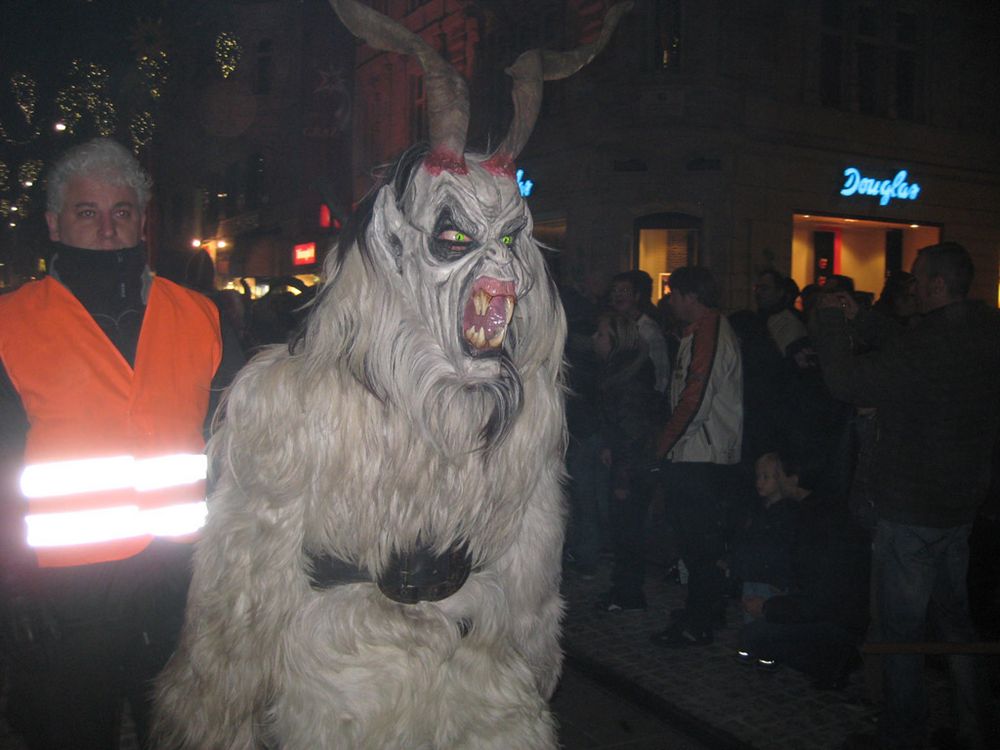 Der Krampus ist heute unterwegs Foto & Bild | alles andere, street, motive Bilder auf fotocommunity