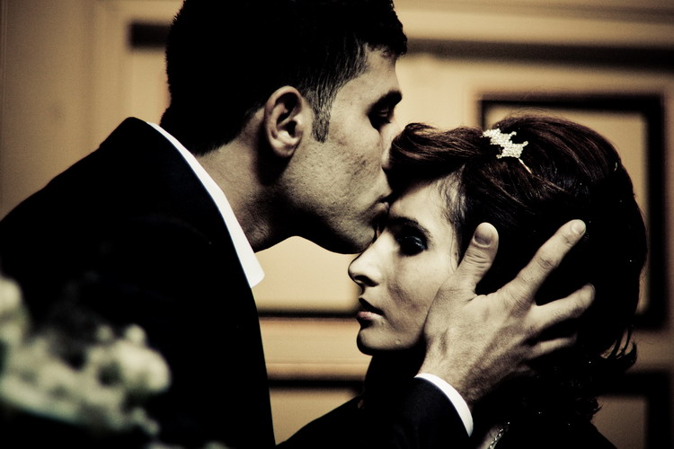 ::Der Kuss... Foto & Bild | hochzeit, ::wedding |, ohne blitz Bilder ...