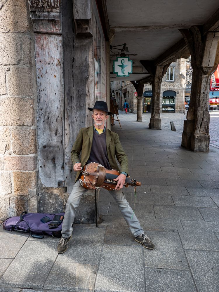 Der Leier Spieler Foto & Bild | streetfotografie mit menschen, menschen, bretagne Bilder auf ...