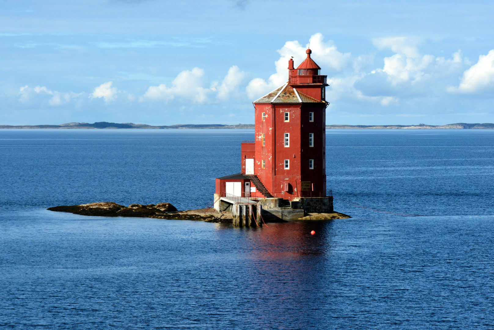 Der Leuchtturm Kjeungskjær Foto & Bild | hurtigruten, hurtigruten ...