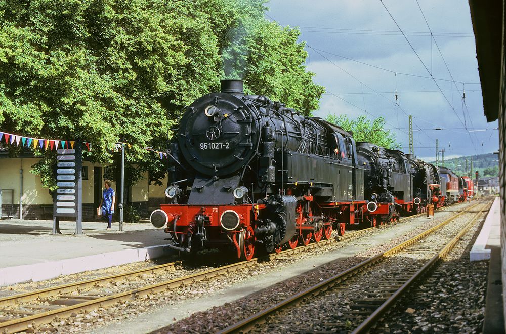 Der Lokzug kommt Foto & Bild | eisenbahn, gleise, verkehr Bilder auf ...
