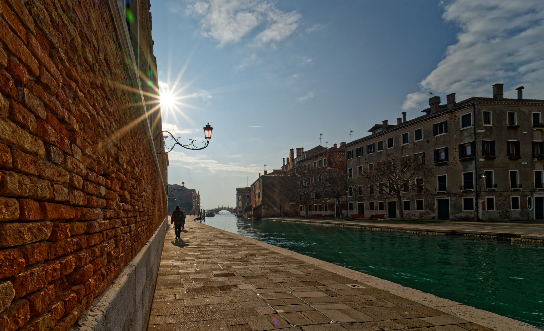 Der Mann mit dem Hut Foto & Bild | italy, world, venezia Bilder auf ...
