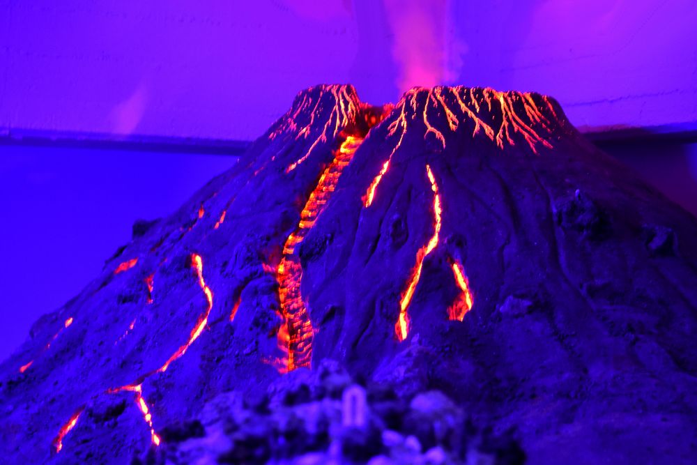 Der Miniatur Vesuv bricht aus Foto & Bild | hamburg, deutschland ...