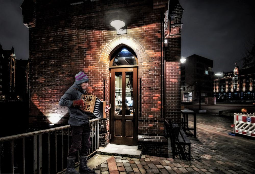 Der Musikant Foto & Bild | streetfotografie mit menschen, city, people ...