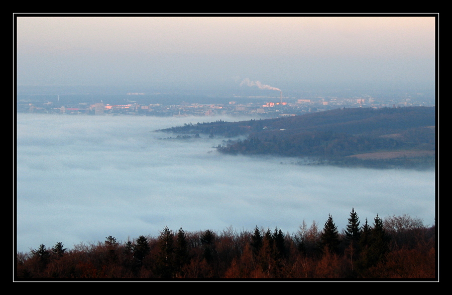Der Nebel erreicht die Stadt Foto & Bild | nebelstimmungen, wetter ...