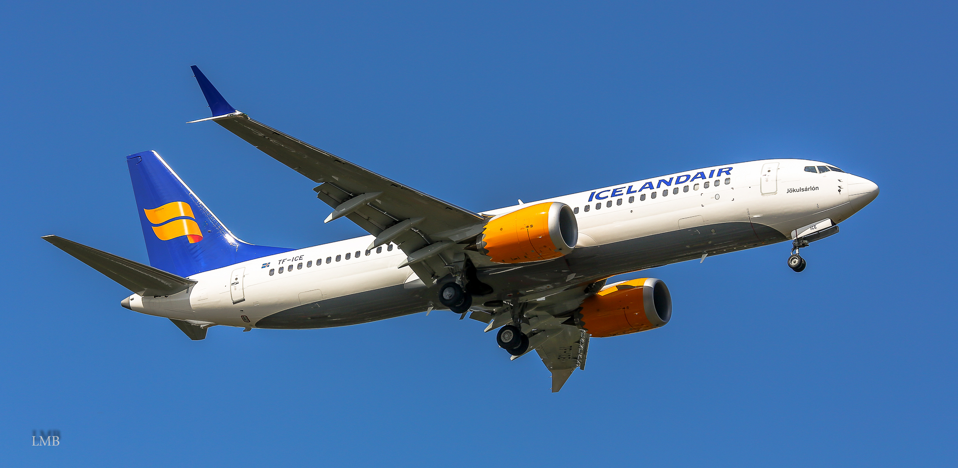 Der neuste Flieger hier Foto & Bild | world, spezial, berlin Bilder auf ...