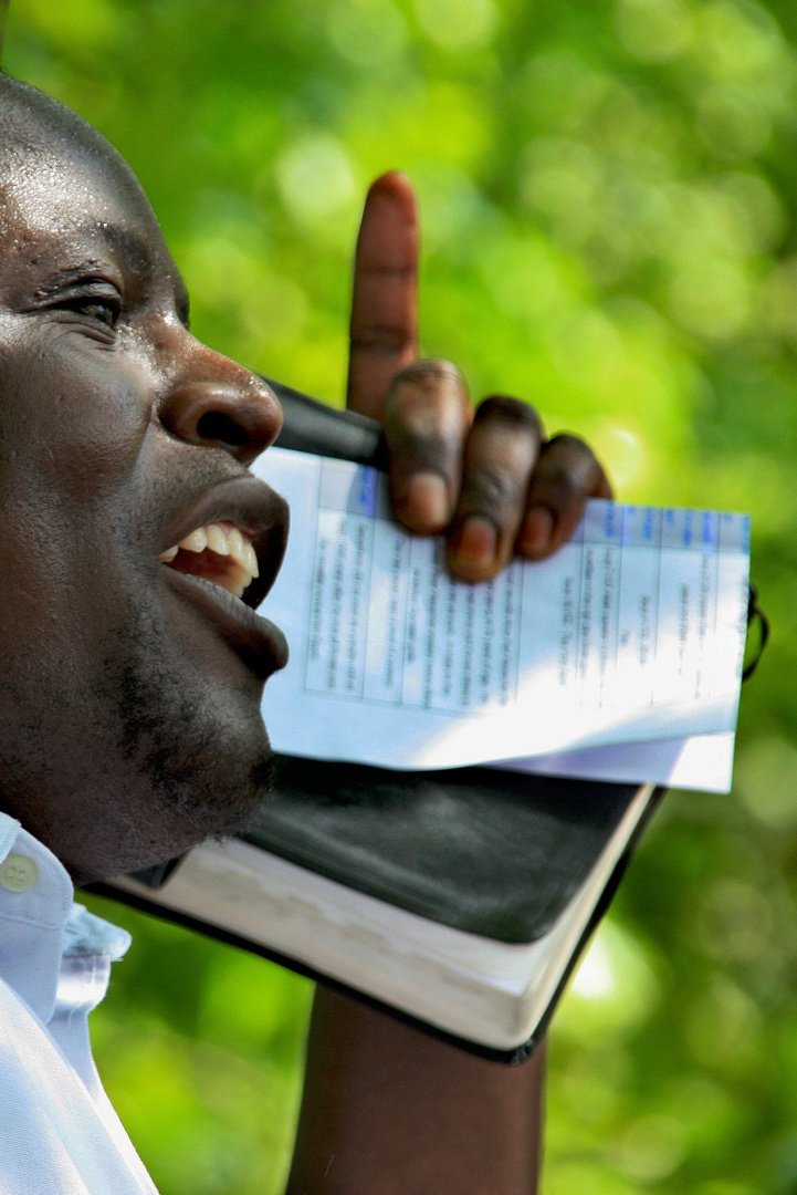 Der Prediger Foto & Bild | streetfotografie mit menschen, street ...