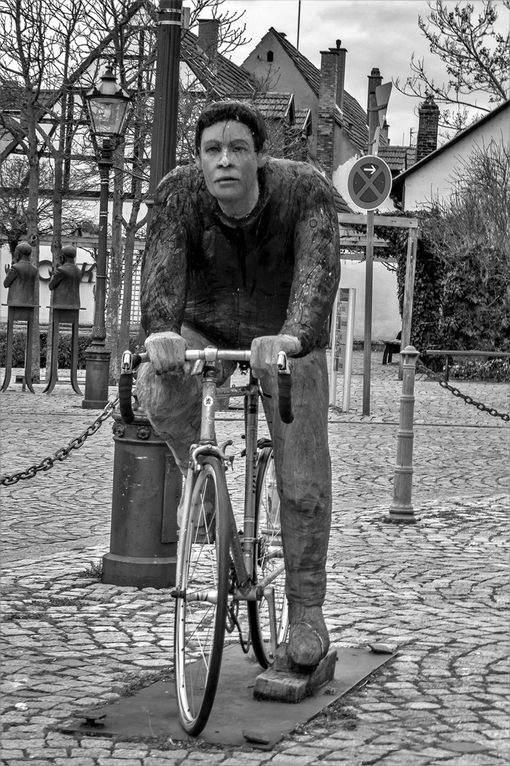 Der Radler Foto & Bild | spezial, skulptur, figur Bilder auf fotocommunity