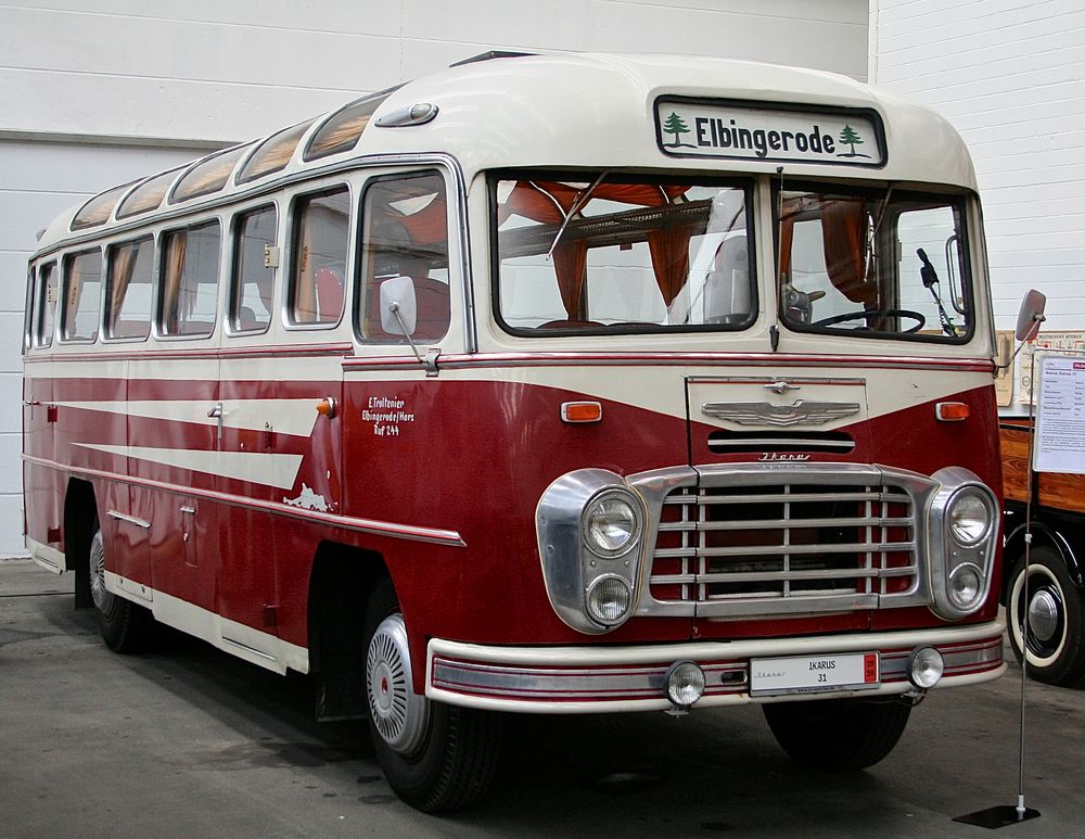 Der Reisebus aus dem Osten Foto & Bild | ikarus, oldtimer, autos Bilder ...