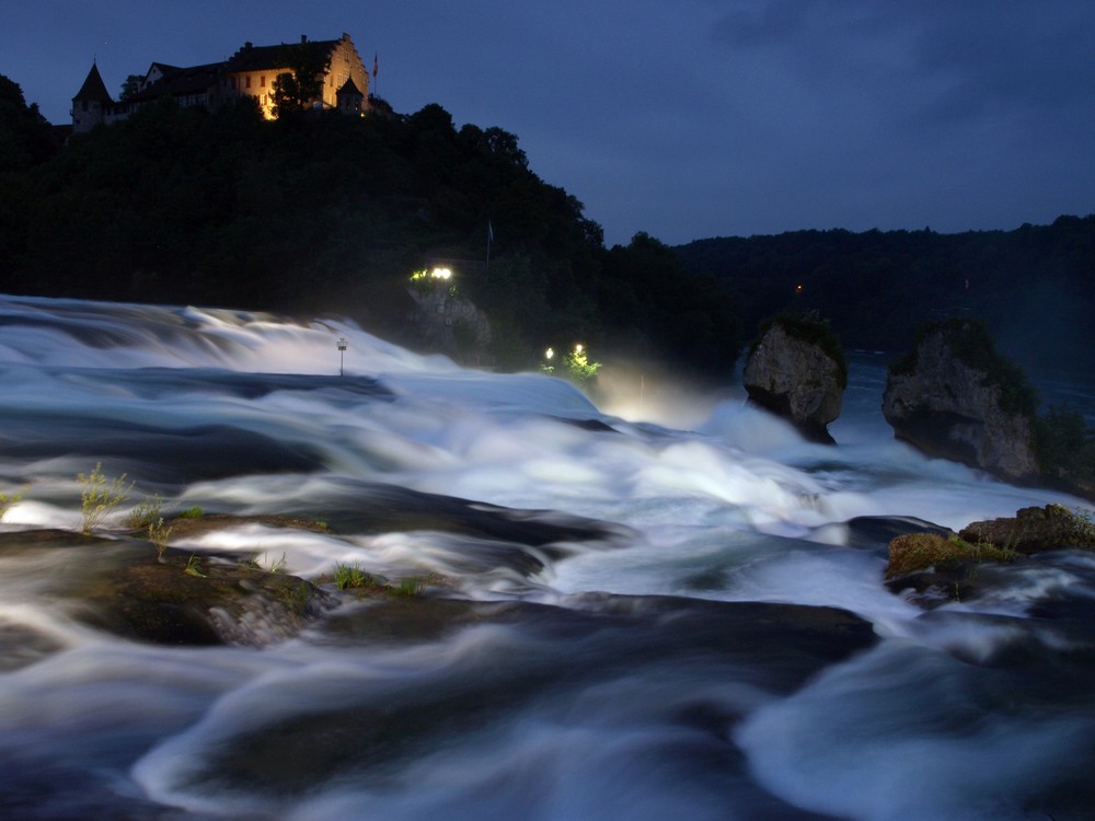 der Rheinfall bei Nacht Foto & Bild | landschaft, wasserfälle, bach ...