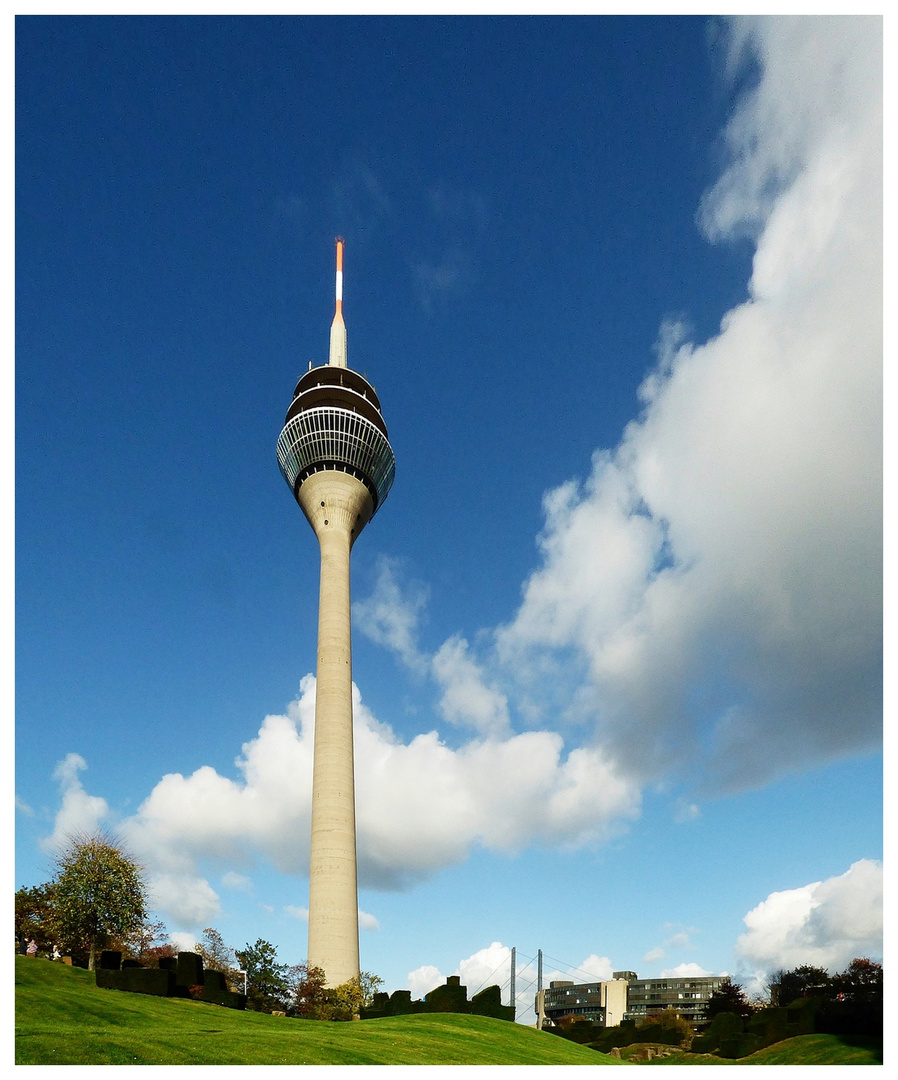 Der Rheinturm Foto & Bild | world, düsseldorf, deutschland Bilder auf ...