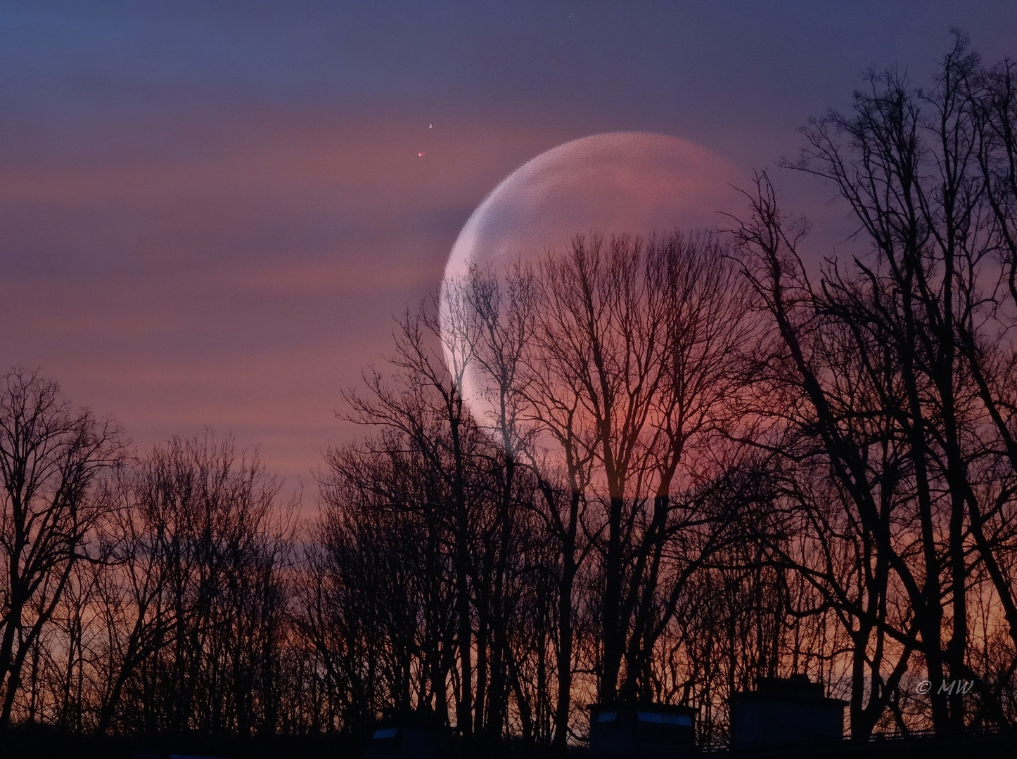 Der rote Mond Foto & Bild | fotomontage, composing , composing Bilder auf fotocommunity