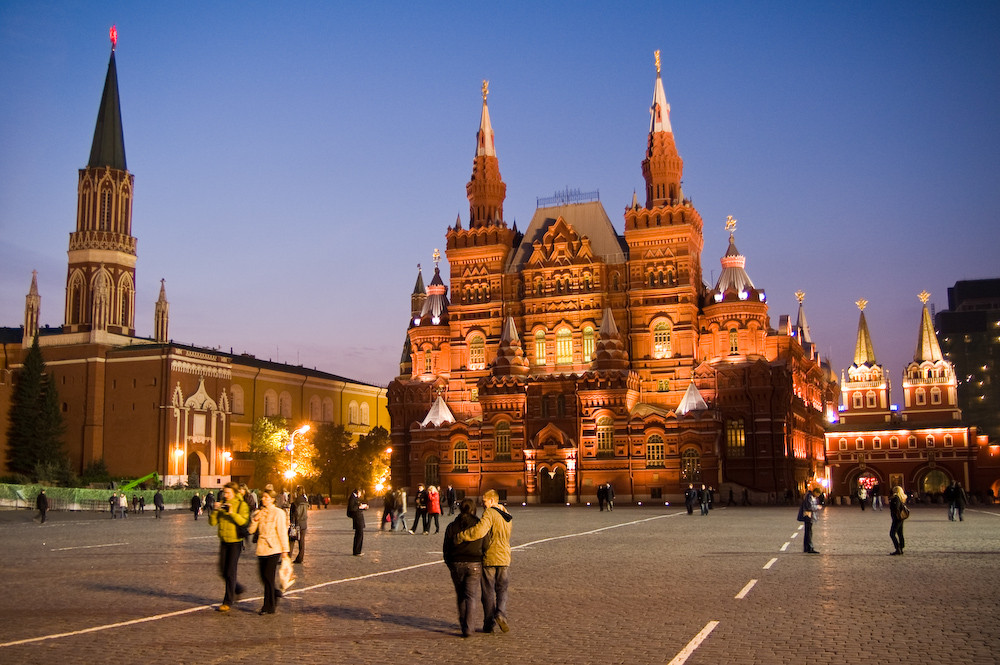 Der Rote Platz in der Abenddämmerung Foto & Bild | europe, eastern ...