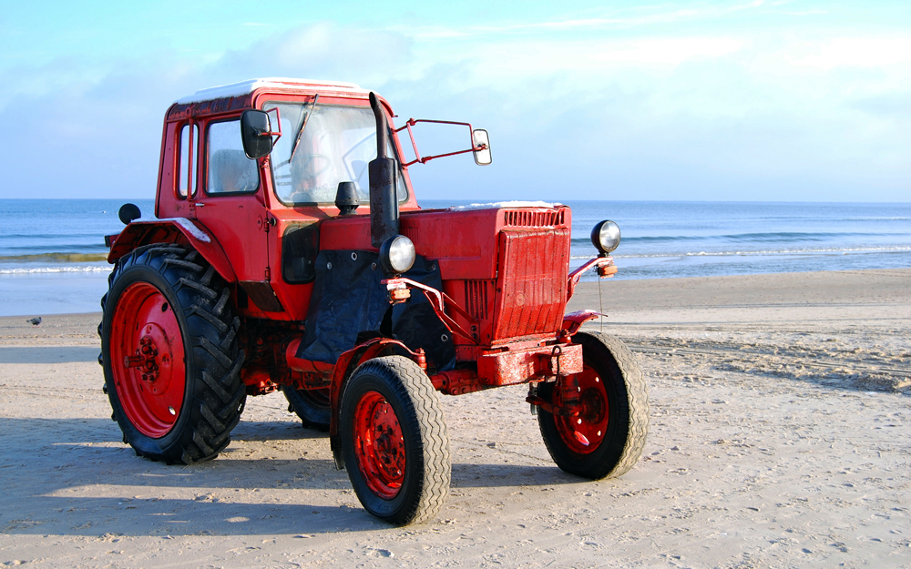 der rote Traktor Foto & Bild | industrie und technik, traktoren ...